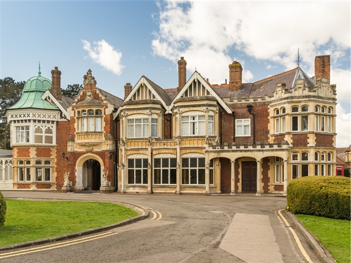Heritage & History Tours | Steam Train Holidays UK