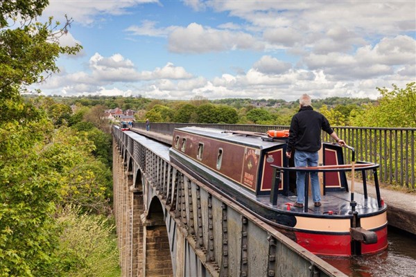 Railtrail Tours - escorted train holidays. Rail holidays to England ...